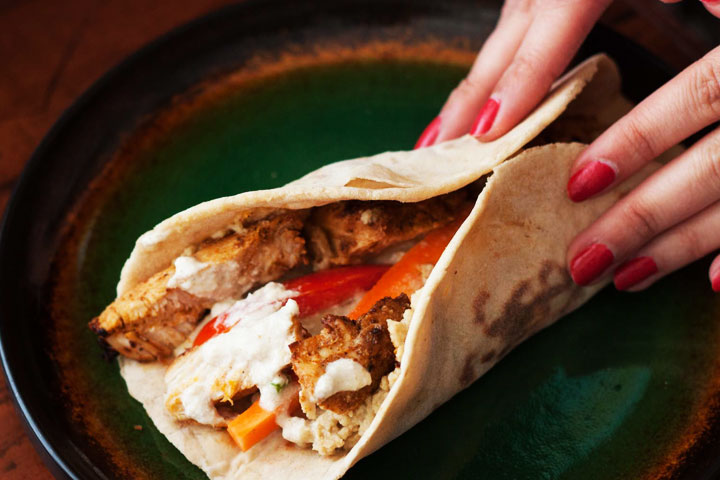 غذاهای دبی ، لذت مزه مزه کردن طعم‌های خاص عربی - سفرزون